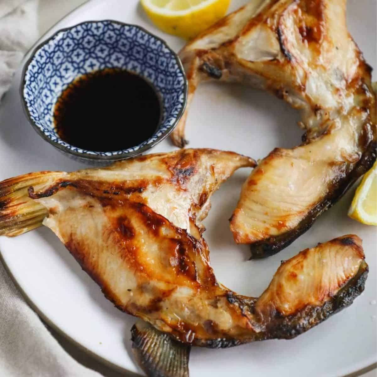 What to Serve with Sushi (30 Easy Sushi Side Dishes)